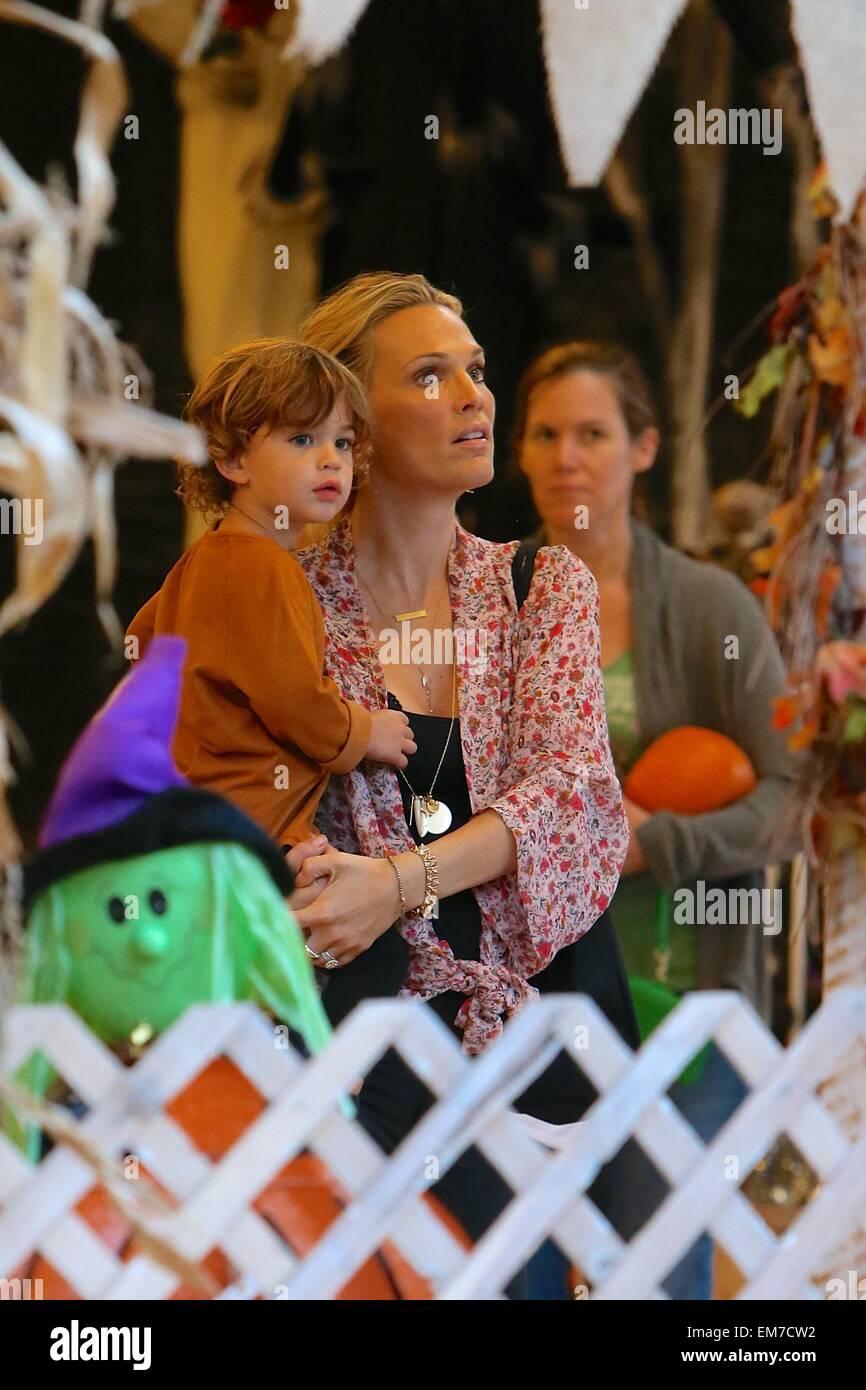 Molly Sims and husband Scott Stuber take their son, Brooks to Mr. Bones ...