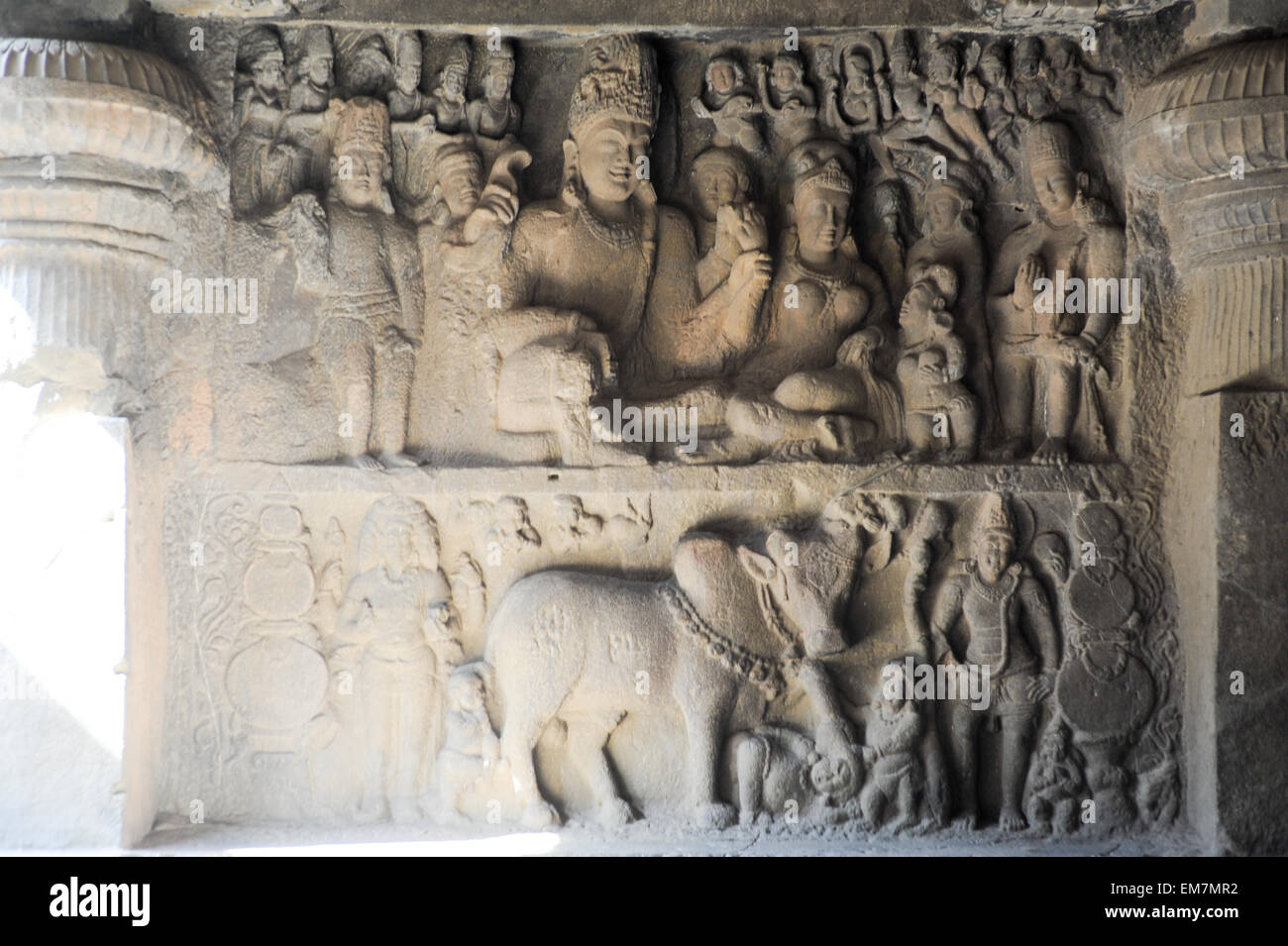 Statue on kailasa temple hi-res stock photography and images - Alamy