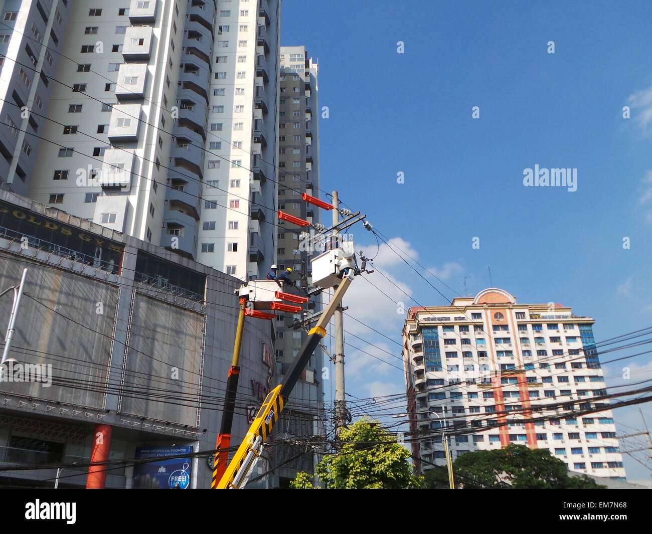 Manila, Philippines. 16th Apr, 2015. Electrician from Manila Electric ...