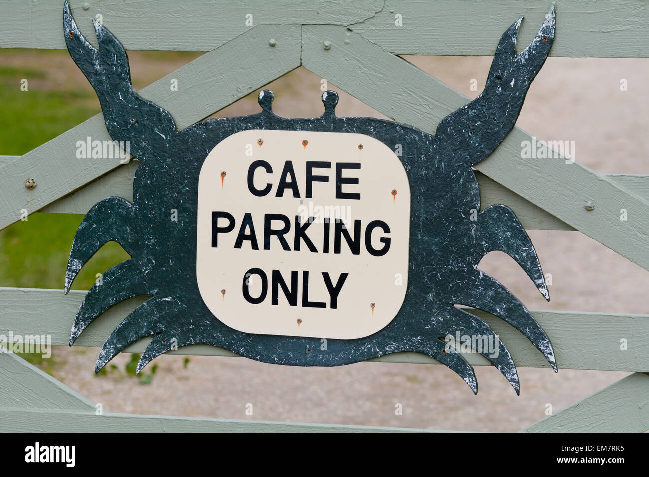 Cafe Parking Only crab sign on gate of Smugglers Rest Cafe in Tallan ...