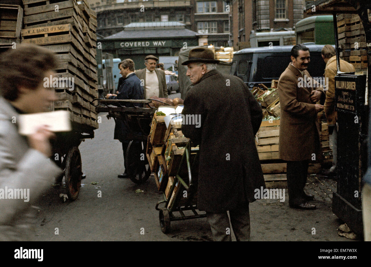 Covent garden market 1970s hi-res stock photography and images - Alamy
