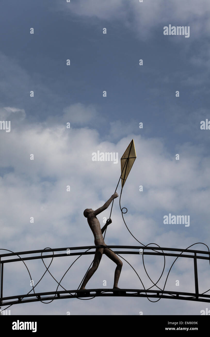 Flying sculpture hi-res stock photography and images - Alamy