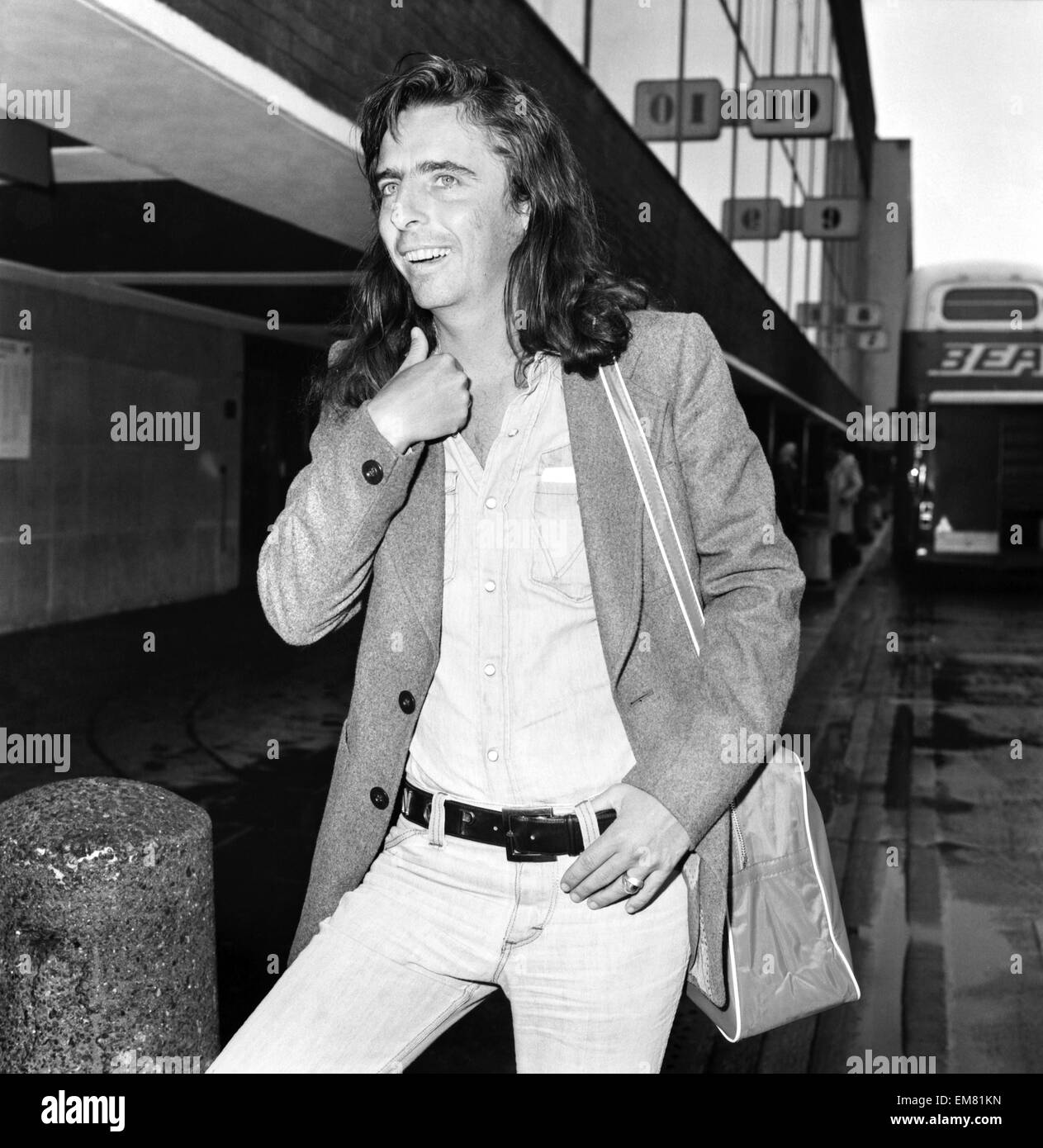 Alice cooper 1974 hi-res stock photography and images - Alamy