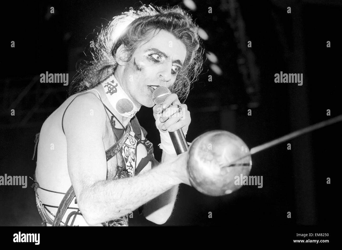 Hammersmith odeon in the 1980s hi-res stock photography and images - Alamy