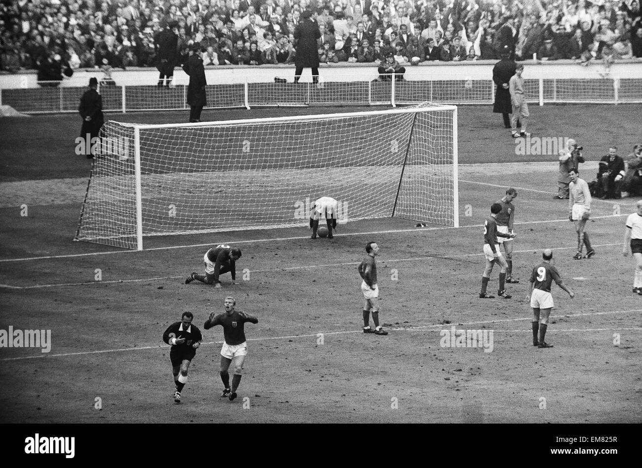 1966 World Cup Final at Wembley Stadium. England 4 v West Germany 2 ...