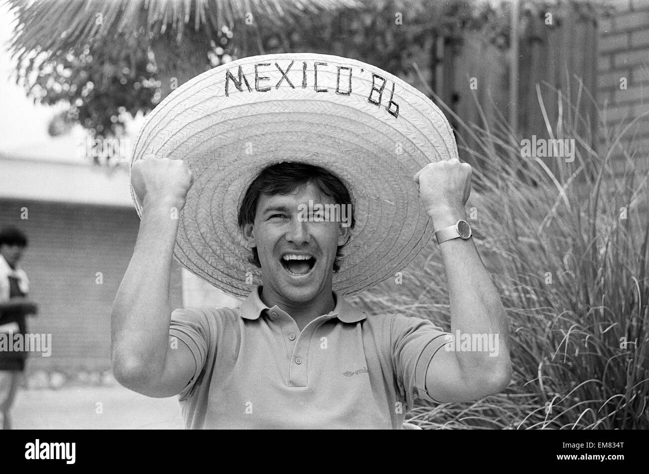 England captain Bryan Robson poses wearing a sombrero at the team base ...