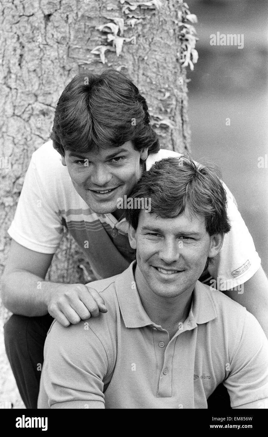 Bryan robson 1986 hi-res stock photography and images - Alamy