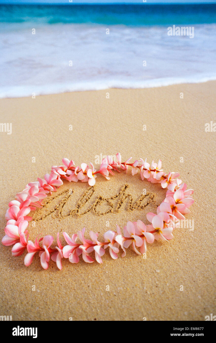 Aloha written in sand hawaiian hi-res stock photography and images - Alamy