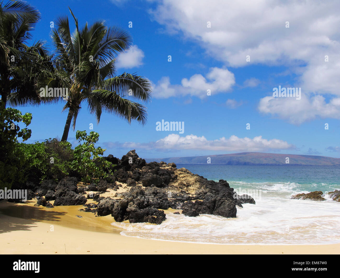 Hawaii, Maui, Makena, View From Secret Beach Of Kahoolawe And Molokini ...
