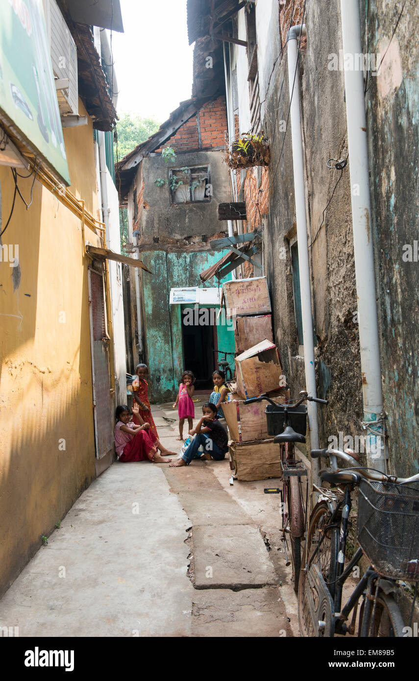 Children playing in an alleyway in Fort Kochi, Kerala India Stock Photo ...
