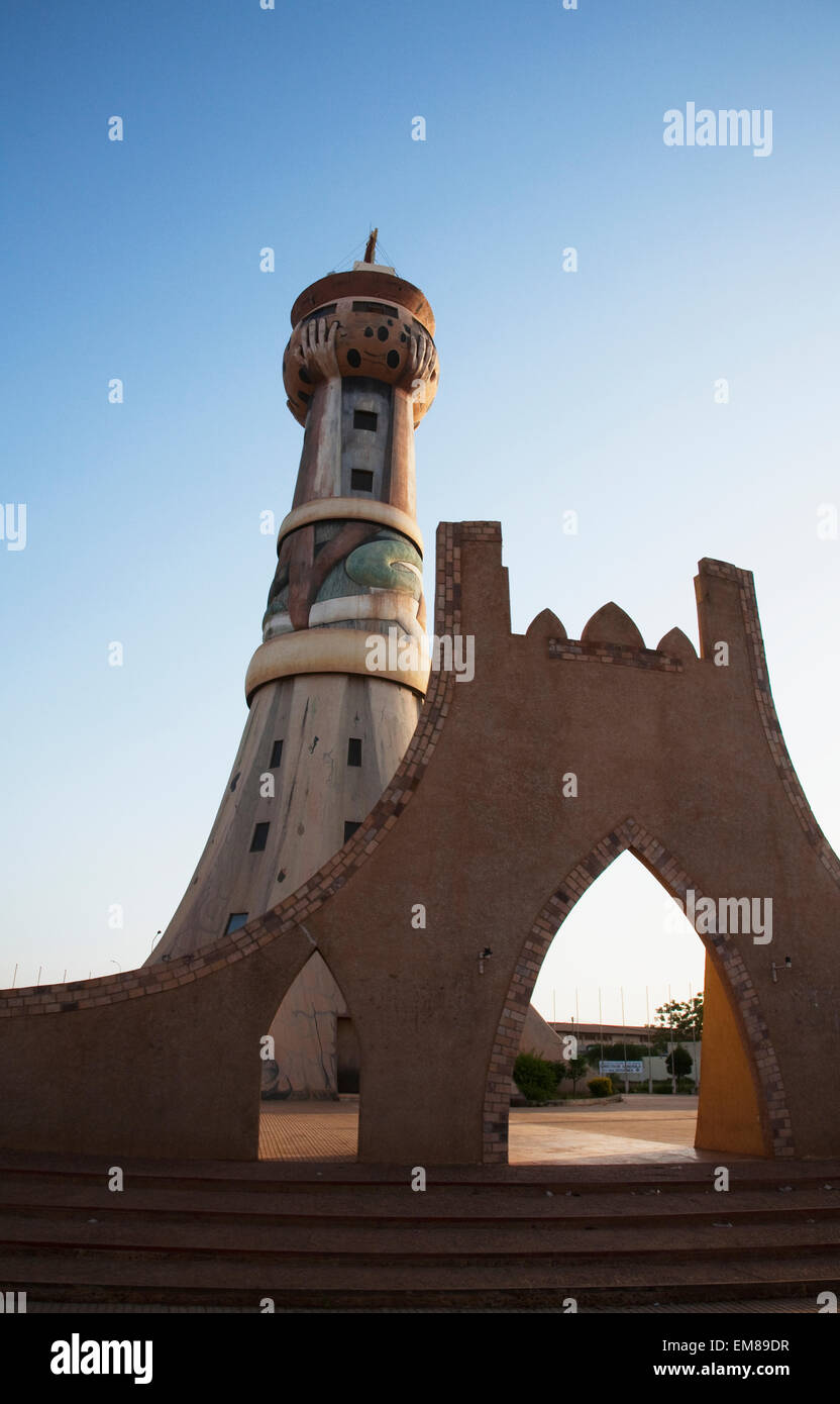 Bamako monument hi-res stock photography and images - Alamy