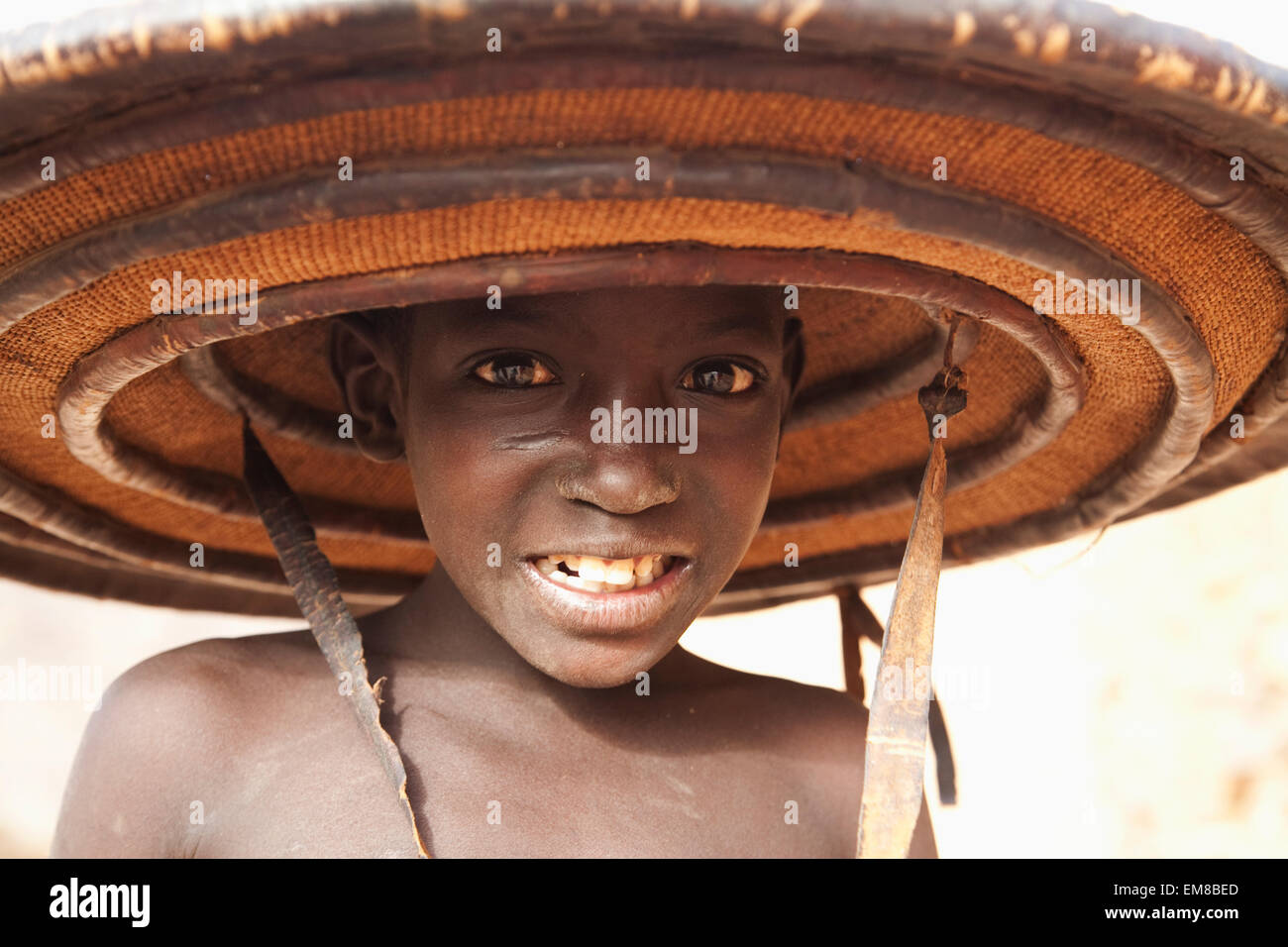 Portrait of a Fulani boy in Youga, Mali Stock Photo - Alamy
