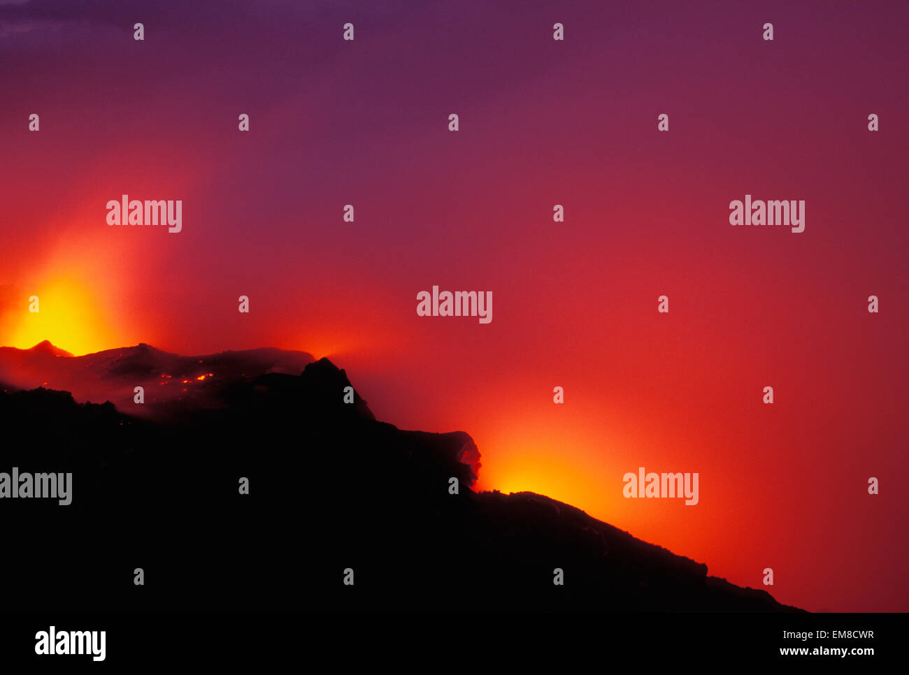 Hawaii, Big Island, Lava Meets The Ocean, Steam, Rock Stock Photo - Alamy