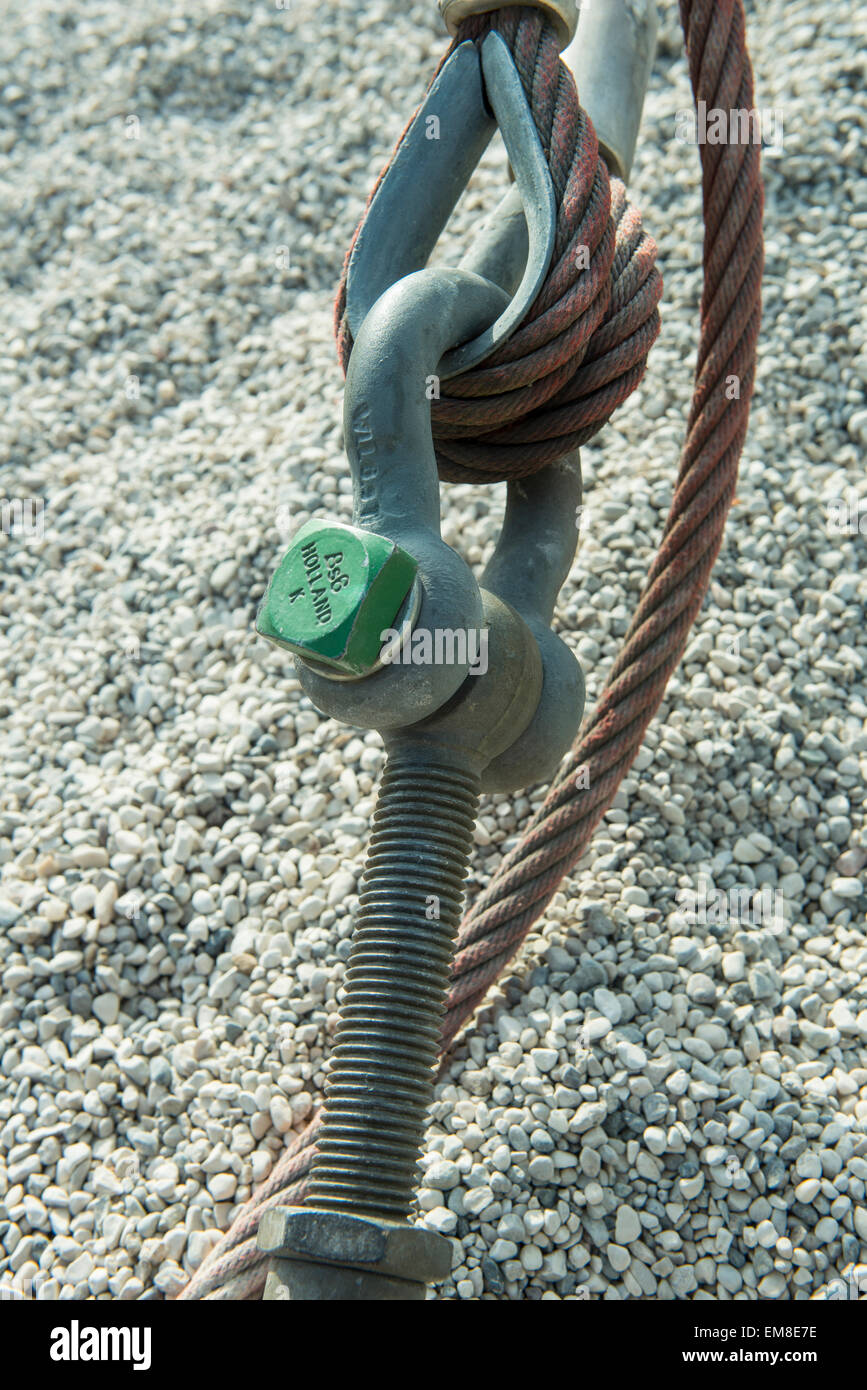 Anchor and cable hi-res stock photography and images - Alamy
