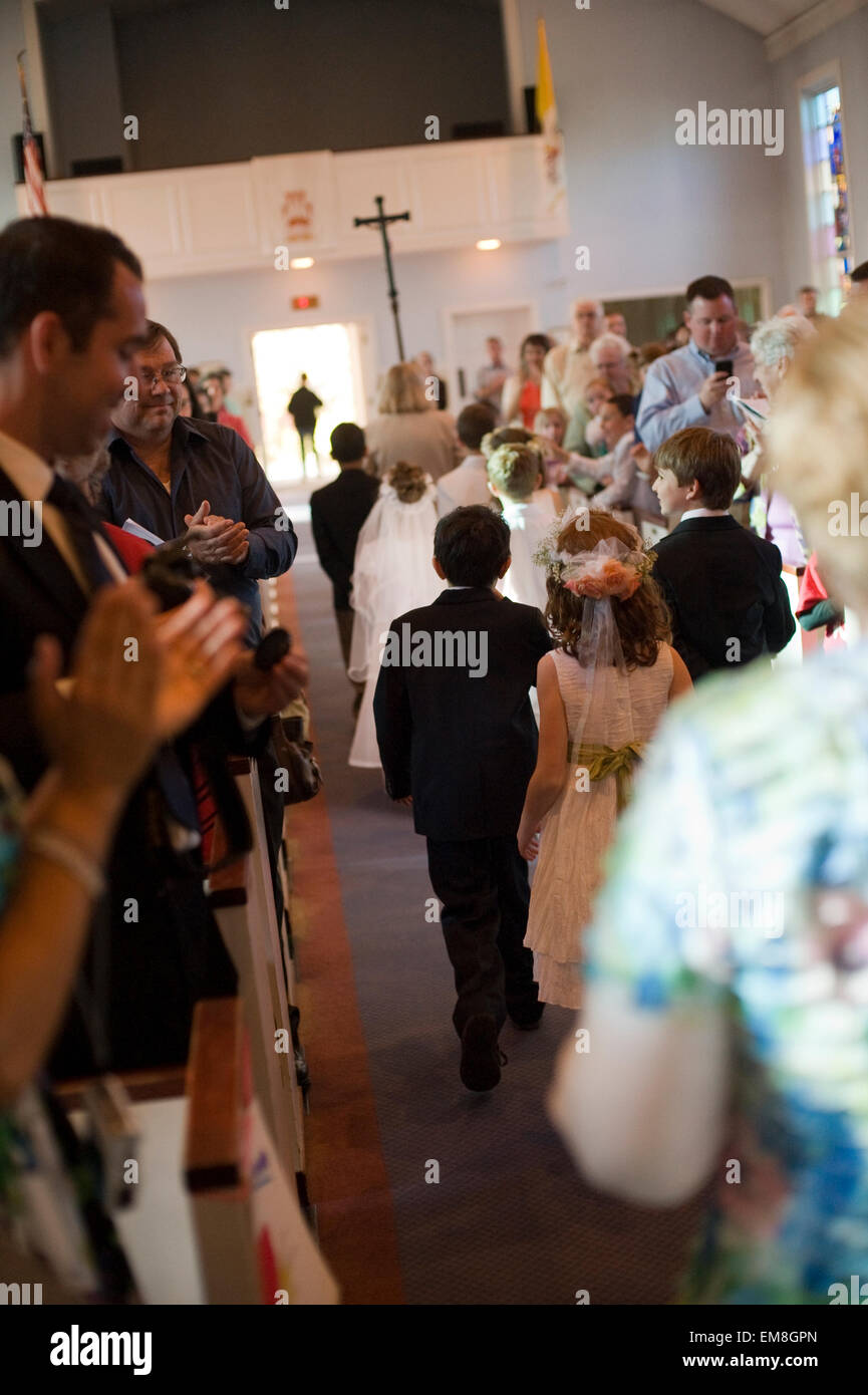 First holy communion children hi-res stock photography and images - Alamy