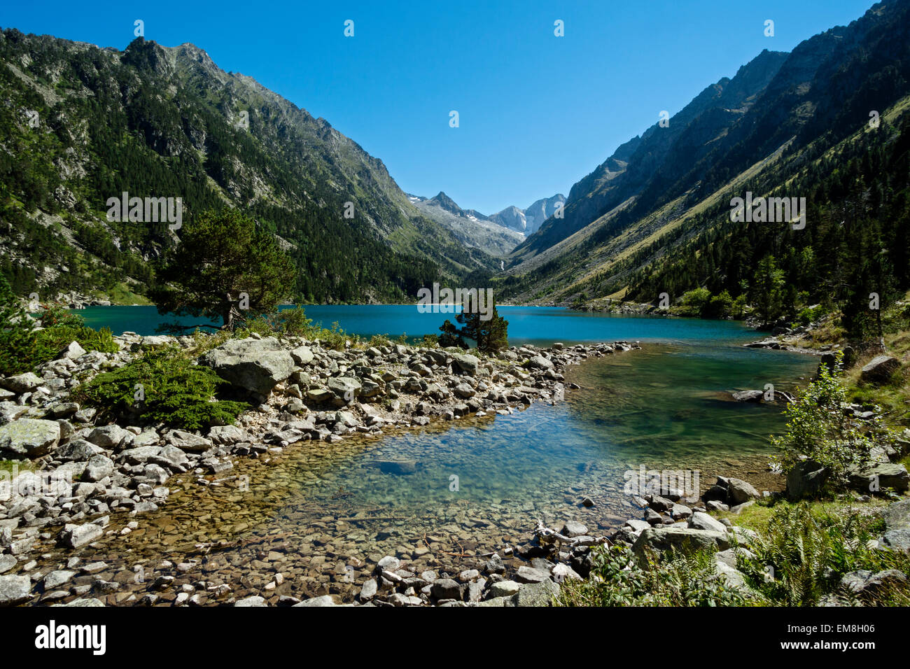 Gaube lake hi-res stock photography and images - Alamy