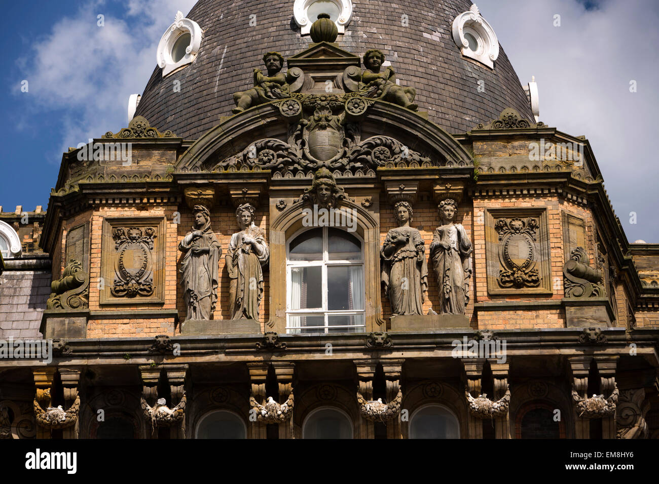 UK, England, Yorkshire, Scarborough, St Nicholas Cliff, Grand Hotel ...