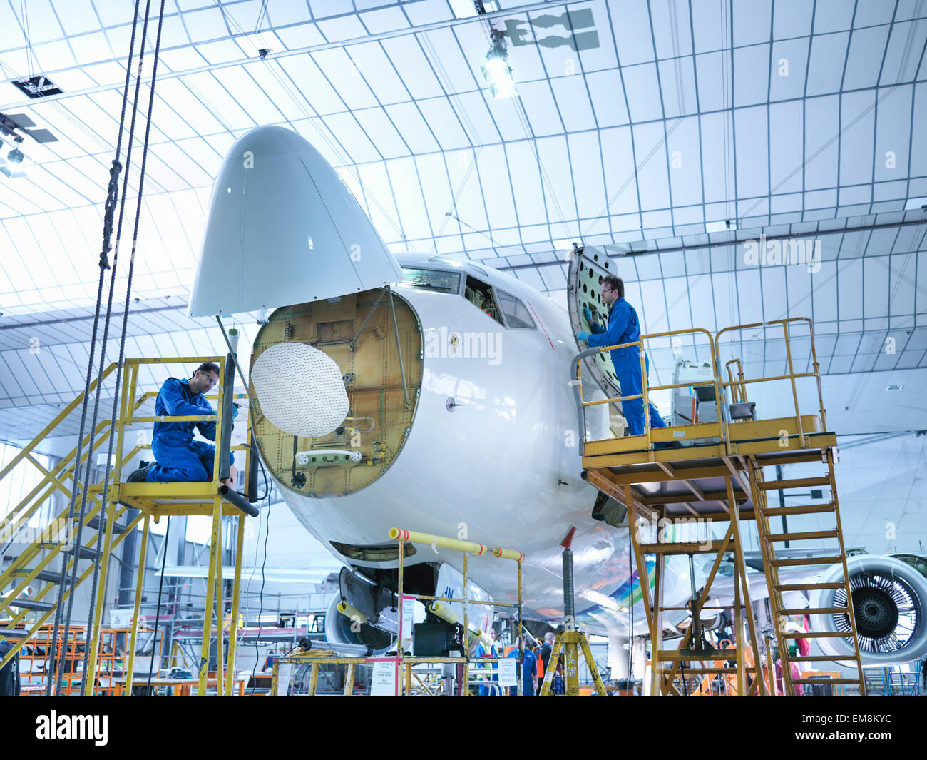 Aircraft technician hi-res stock photography and images - Alamy