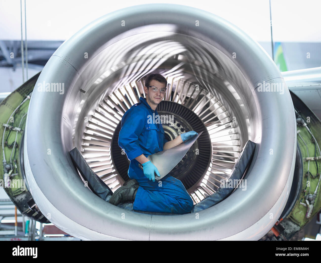 Aeroplane engine hi-res stock photography and images - Alamy