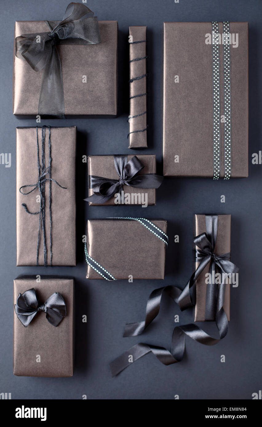 Wrapped boxes hi-res stock photography and images - Alamy