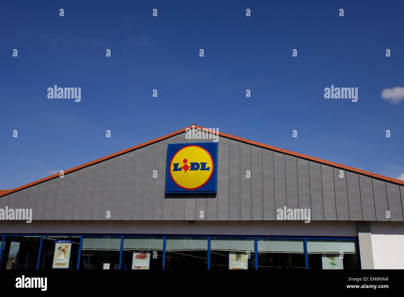 Front of lidl store in uk hi-res stock photography and images - Alamy