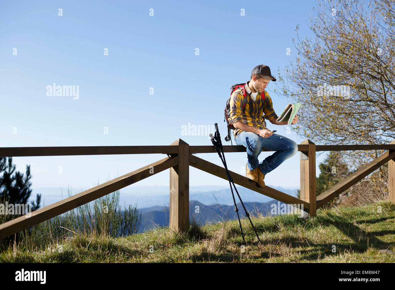 Carrying map hi-res stock photography and images - Alamy