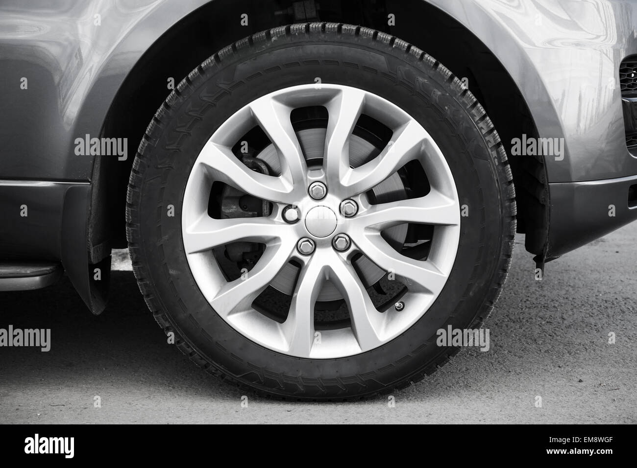 Automotive rims hi-res stock photography and images - Alamy