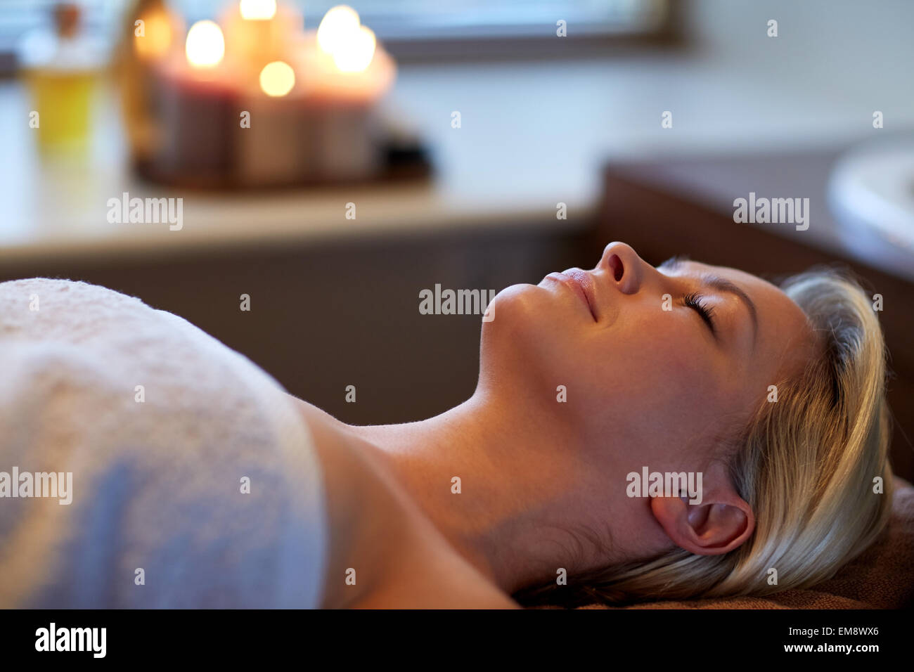 young woman lying in spa Stock Photo - Alamy
