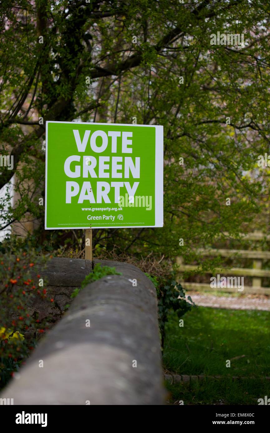 Election signage hi-res stock photography and images - Alamy