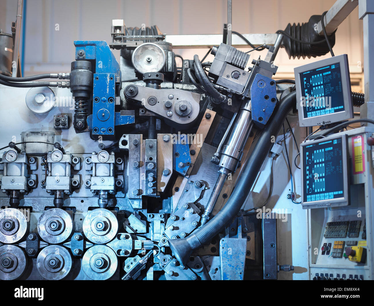 Parts of machinery hi-res stock photography and images - Alamy