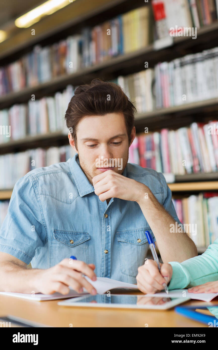 Pc networking hi-res stock photography and images - Alamy