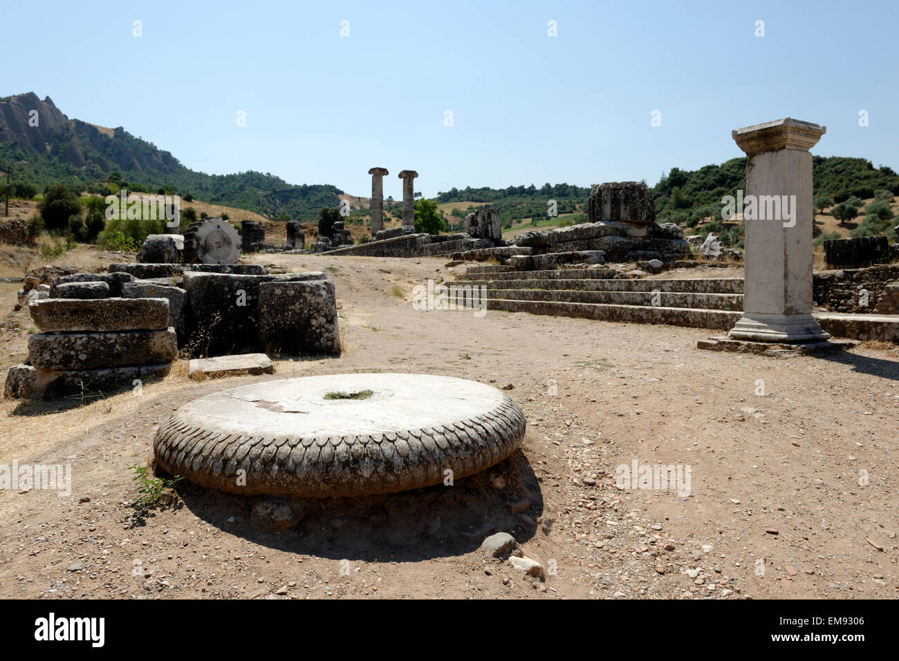 Ionian temple hi-res stock photography and images - Alamy