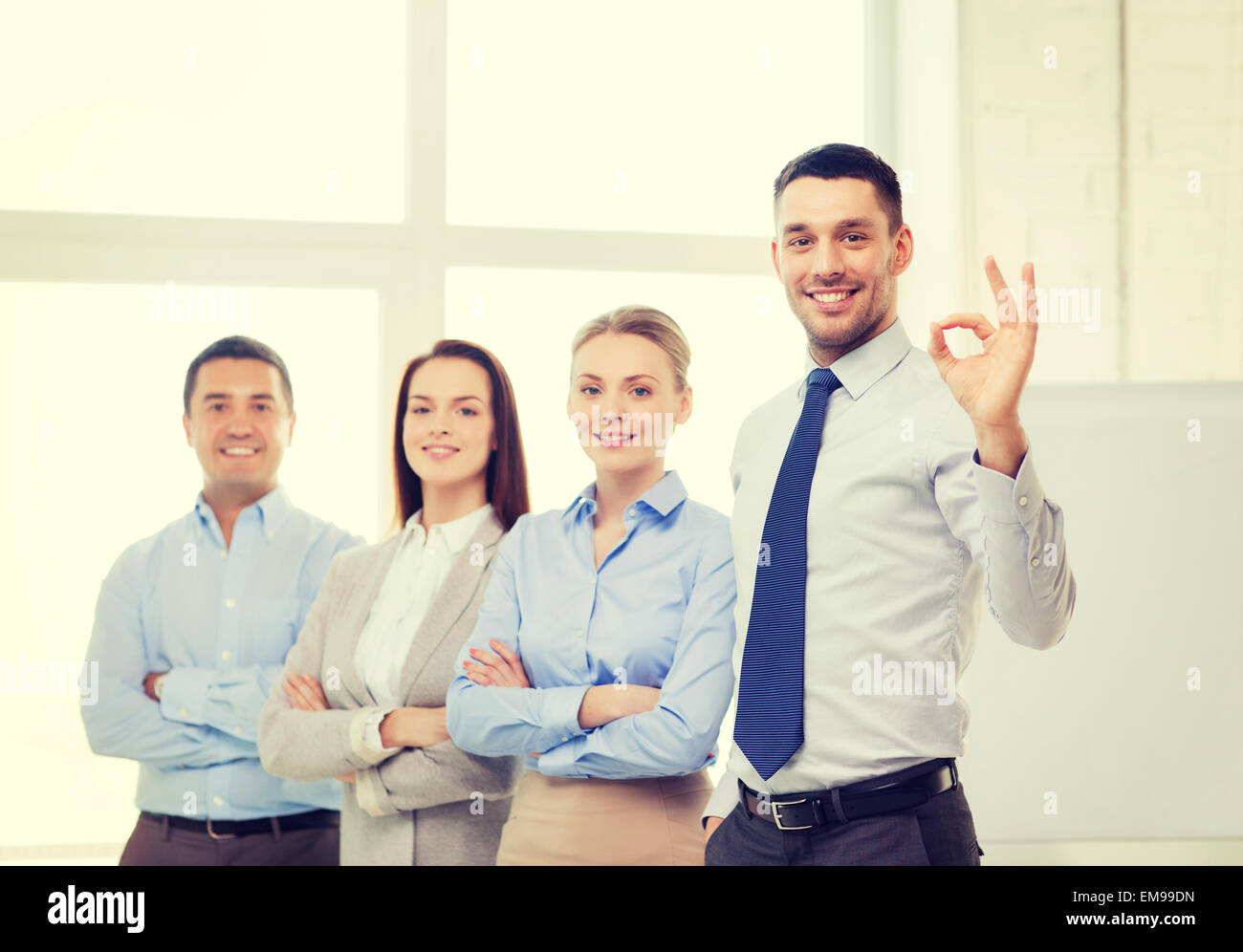 Approve symbol hi-res stock photography and images - Alamy