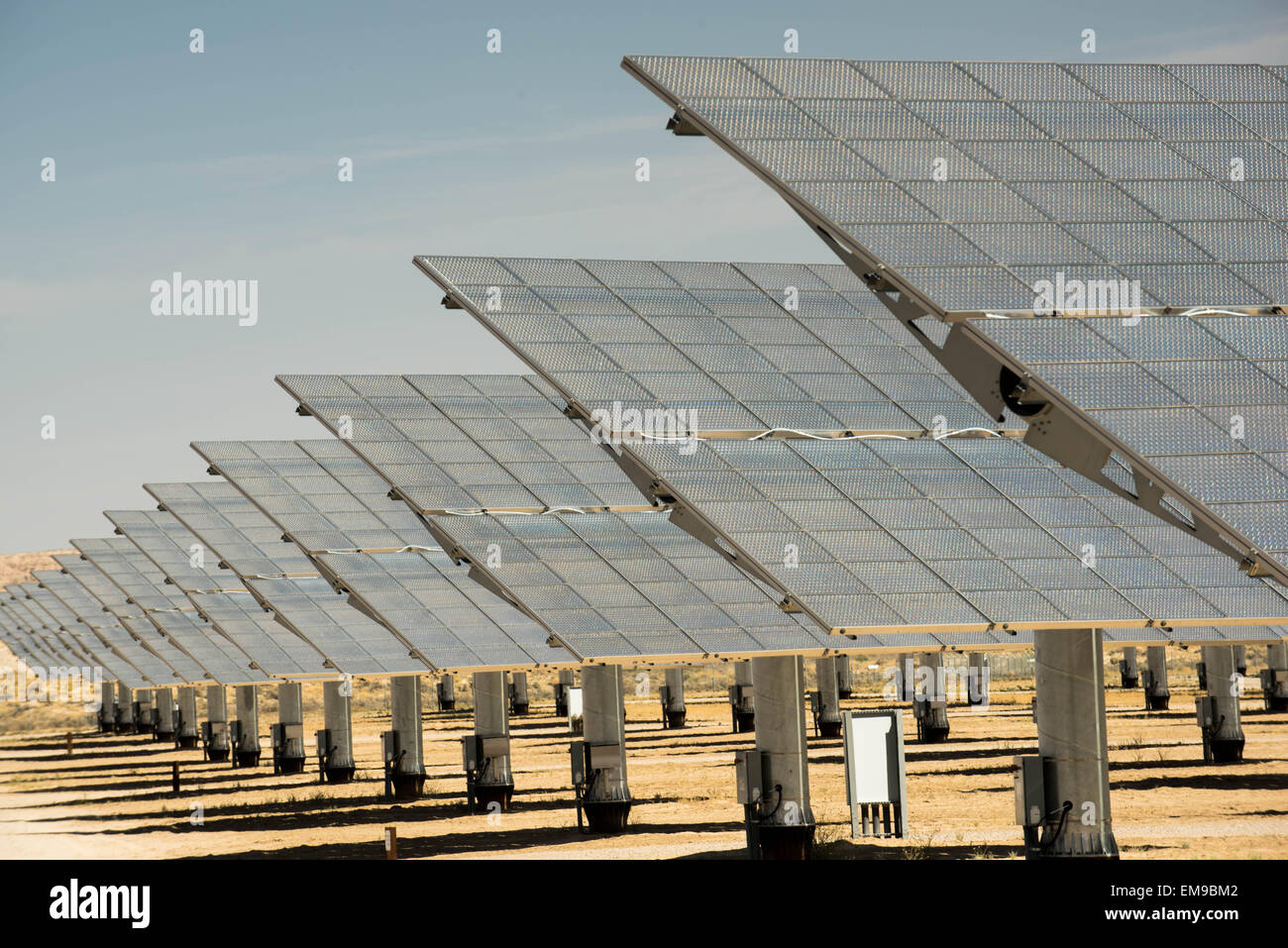 Borrego Springs, CA, USA. 11th Apr, 2015. Solar panels at solar energy ...