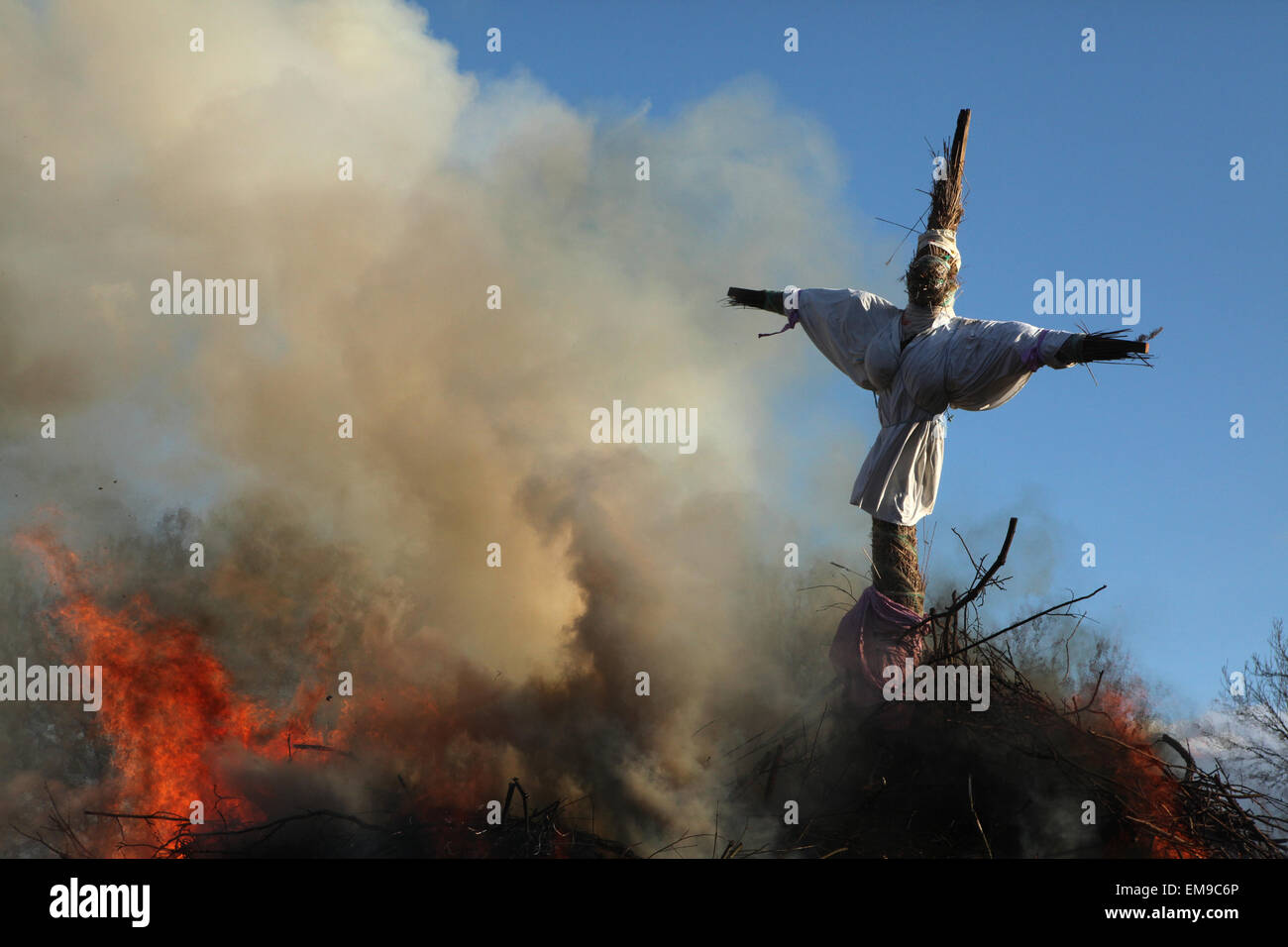 Burning doll hi-res stock photography and images - Alamy