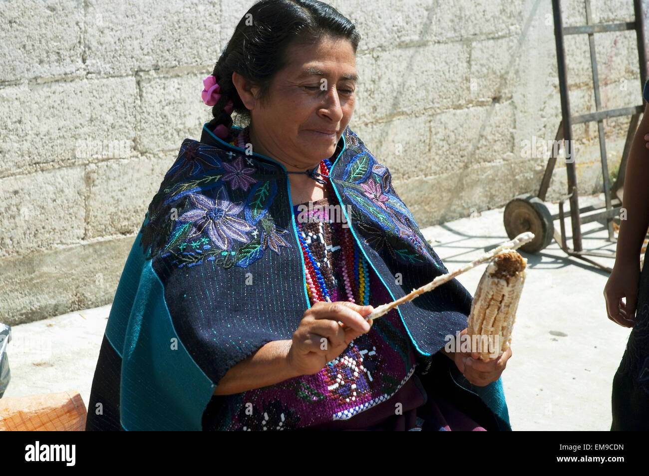 Mexico chiapas zinacantan tzotzil mayan hi-res stock photography and ...