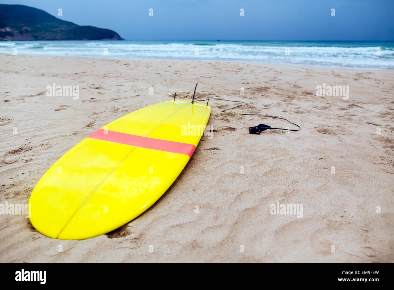 surfing board on the beach with ocean view nobody Stock Photo - Alamy