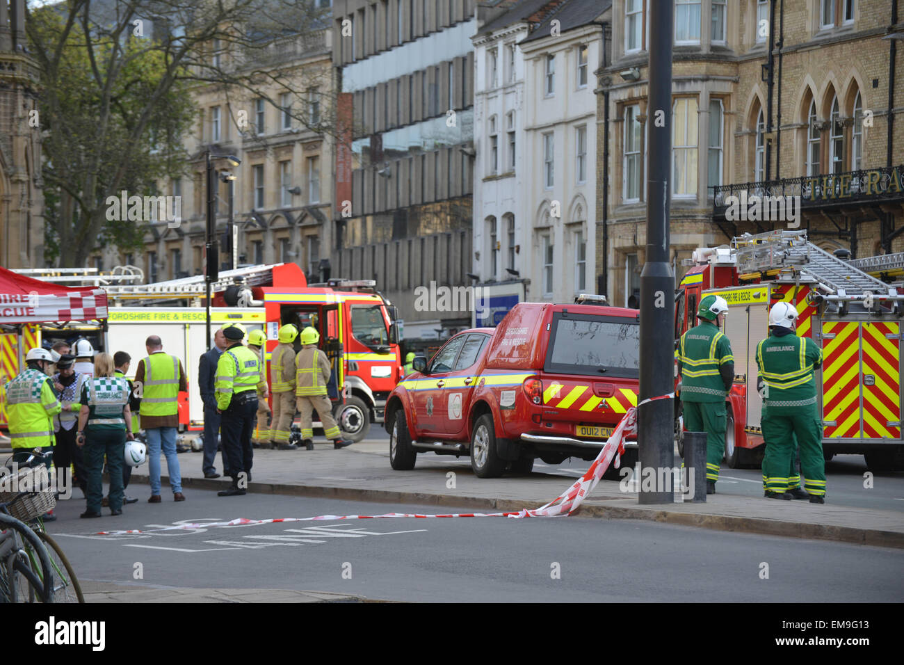 Oxford, UK. 17th April, 2015. Fire takes out the top floor of the ...