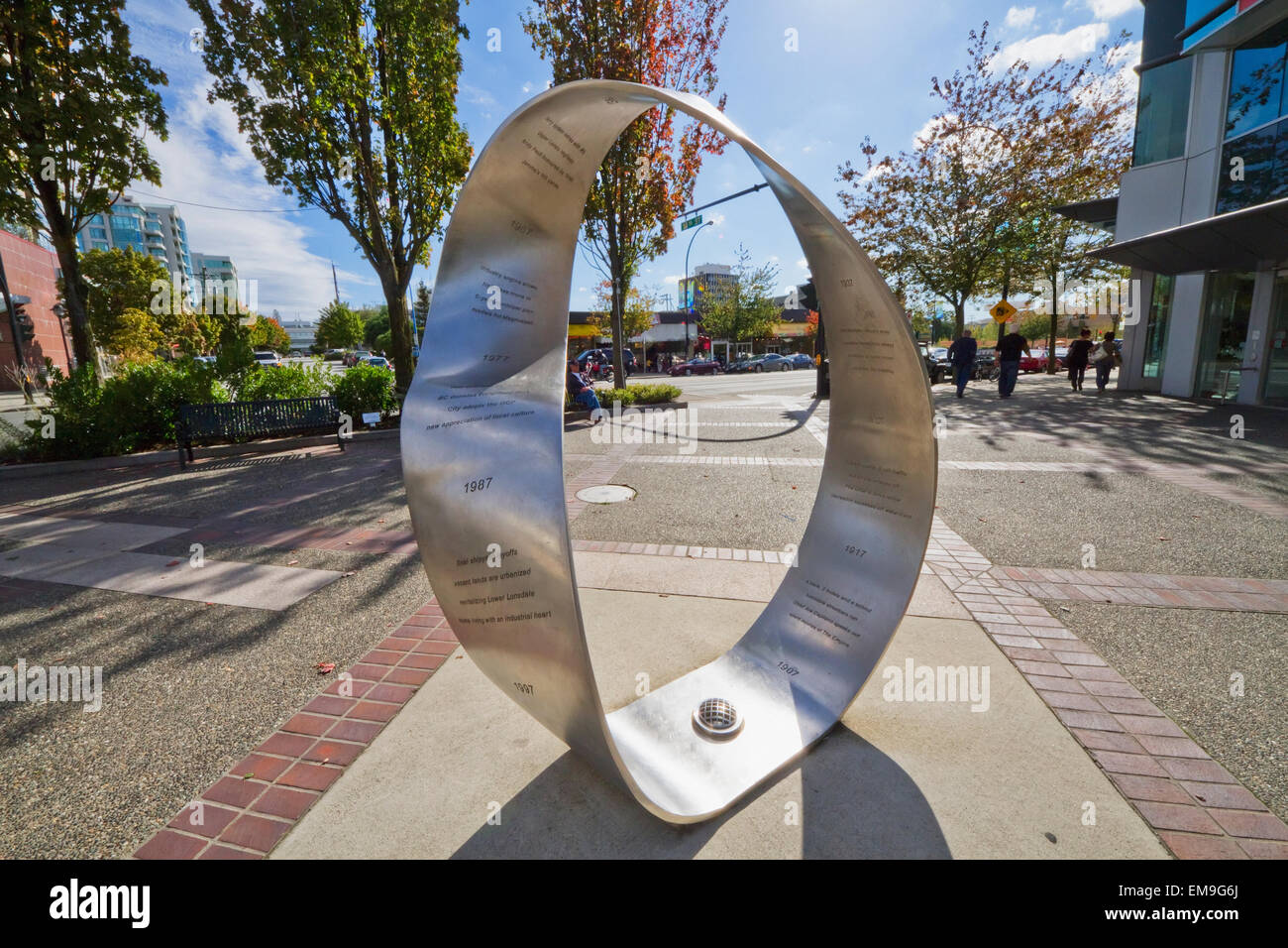 Continuum, Sculpture By Catherine Kerr On Lonsdale Avenue, North ...
