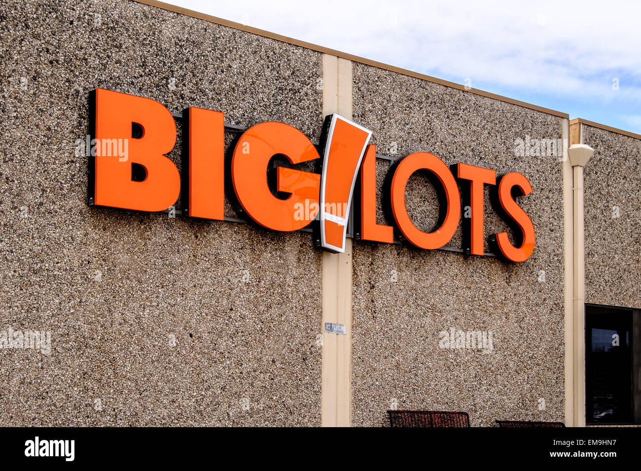 Big lots hi-res stock photography and images - Alamy