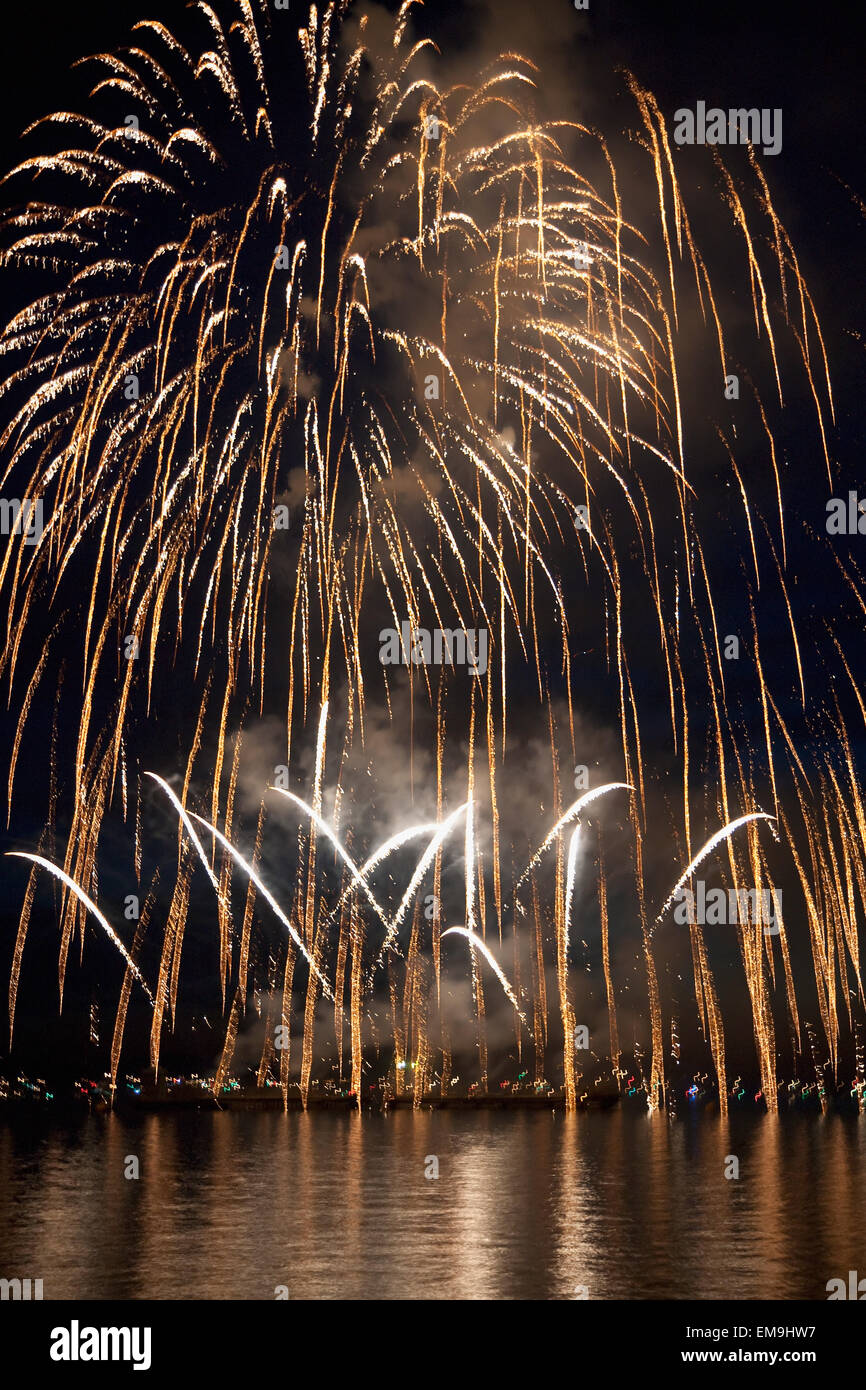 Fireworks Over English Bay Presented By Mexico During The 2006 Symphony ...