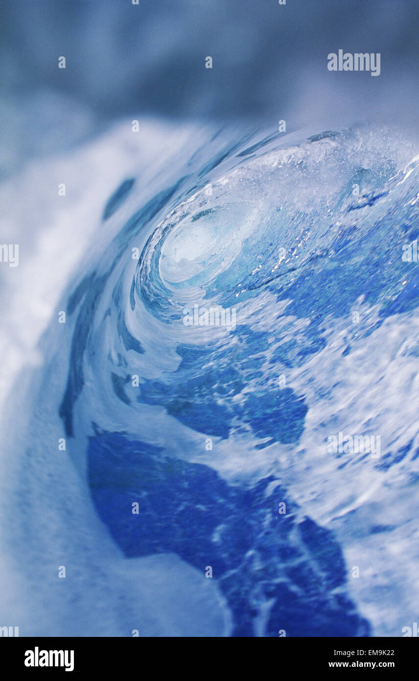 Hawaii, Inside Of Wave Tube, Sky Showing Thru Foam Stock Photo - Alamy
