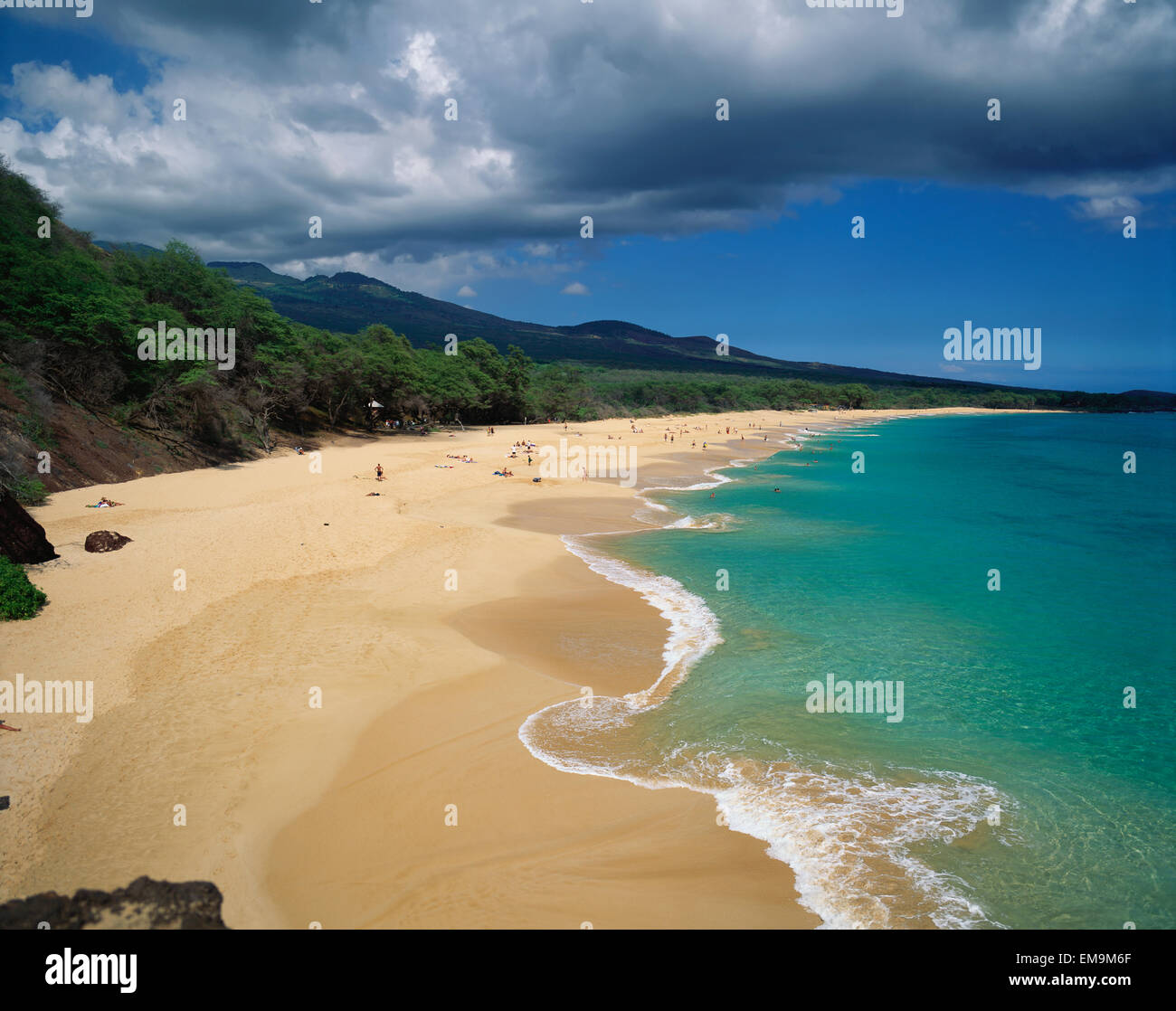 Hawaii, Maui, Makena State Park, Wide Angle Beach Shot Turquoise Water ...