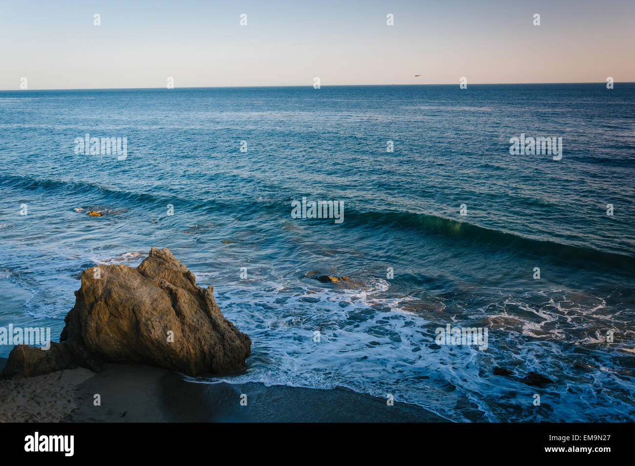 View Of Rocks And Waves In The Pacific Ocean At El Matador State Beach