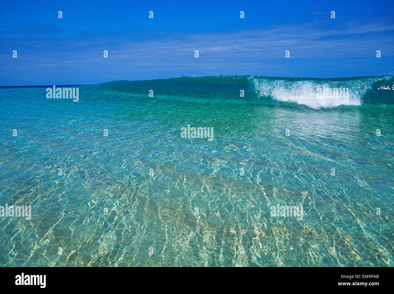 Wave Forming On Clear Ocean, White Light Energy Stock Photo - Alamy