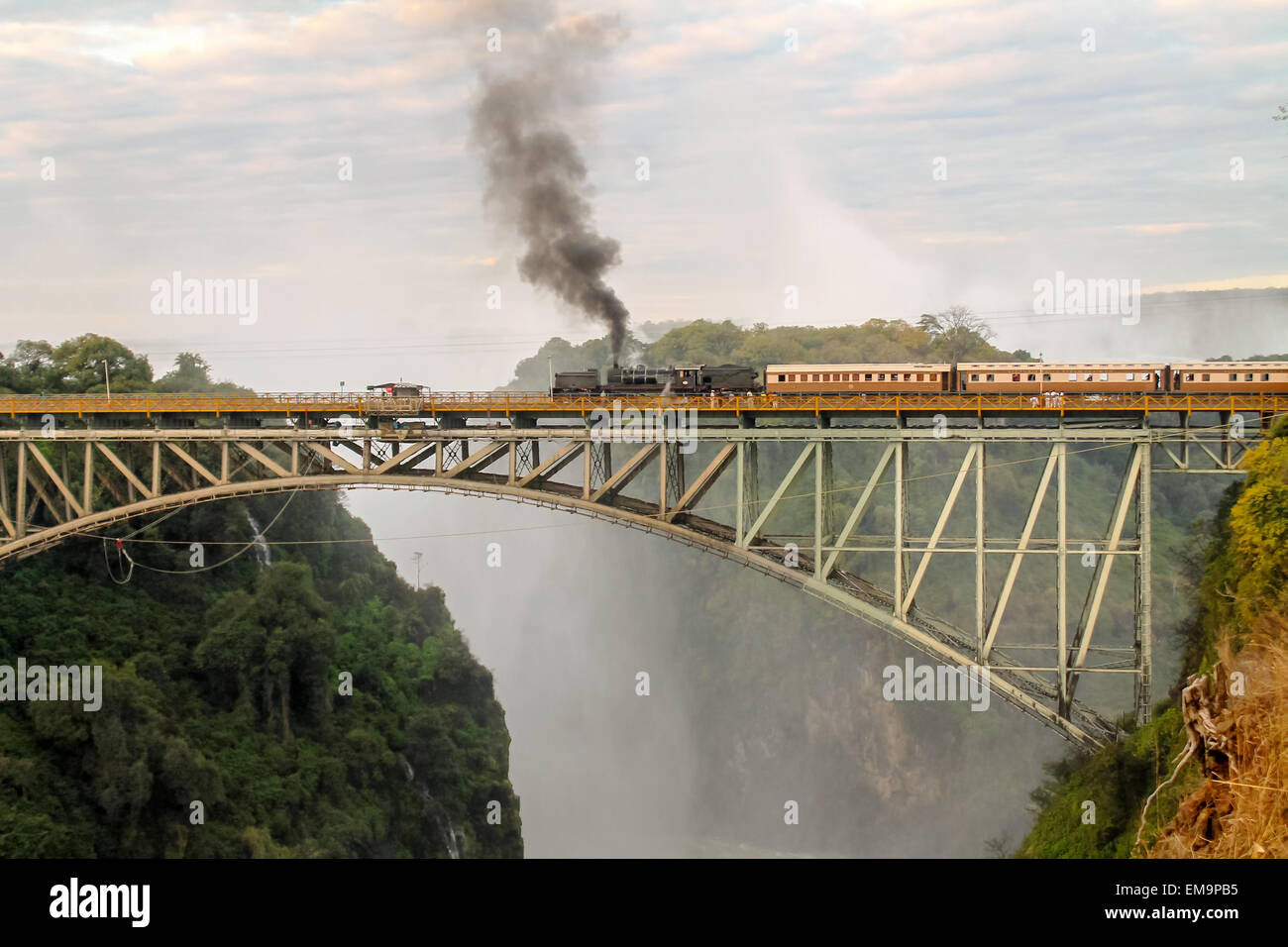 Victoria line train hi-res stock photography and images - Alamy