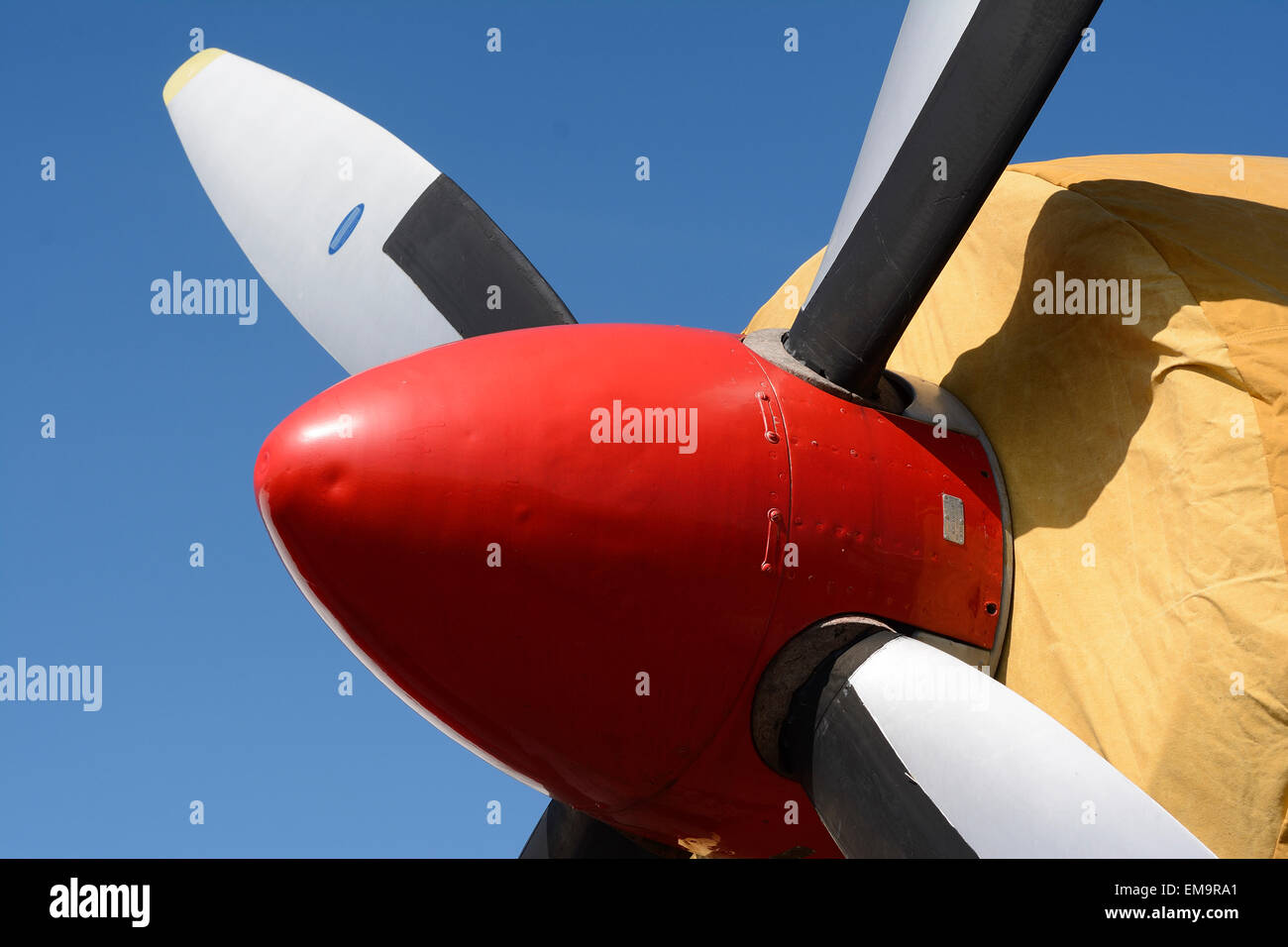 Propeller blades hi-res stock photography and images - Alamy