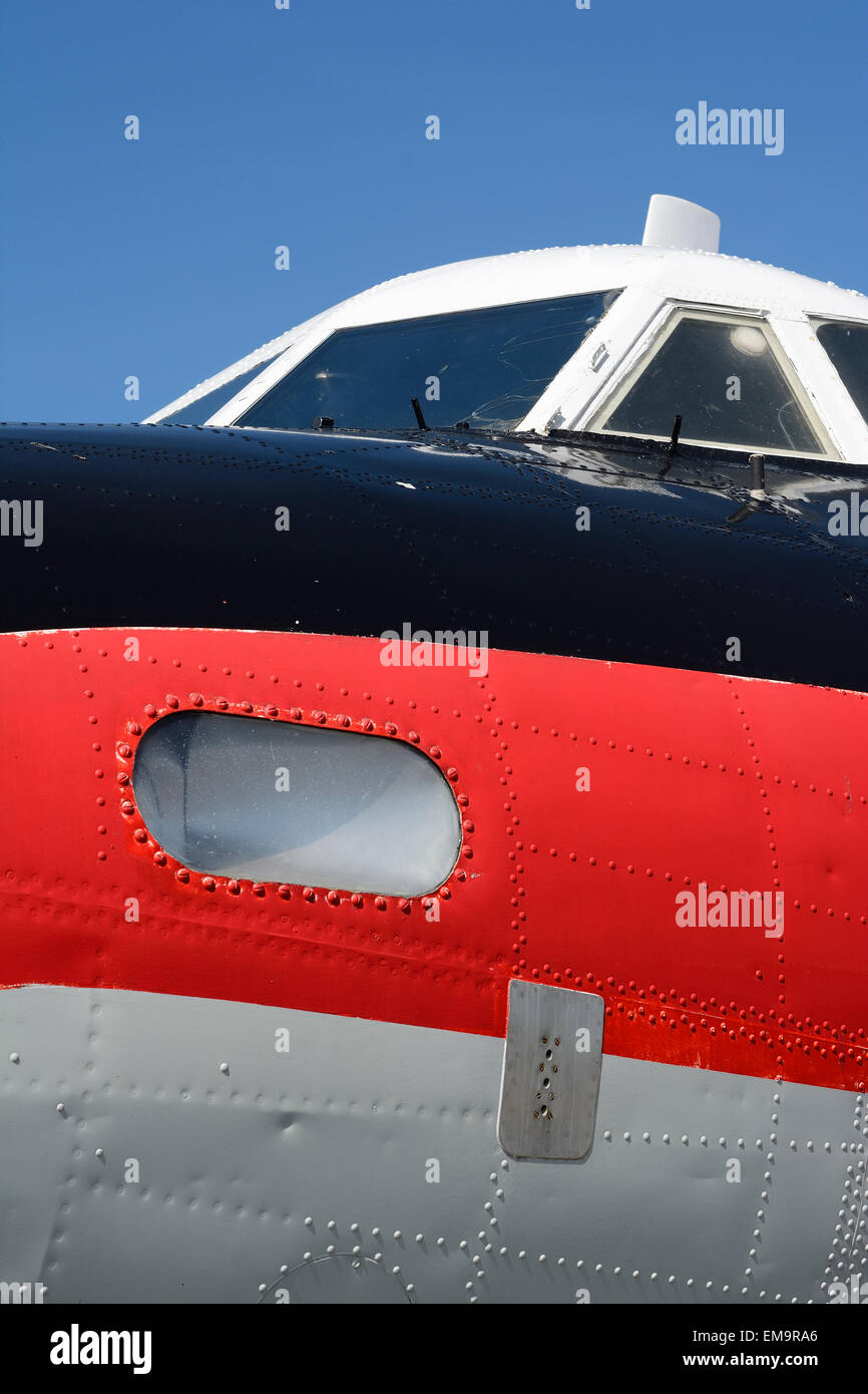 Airplane cockpit window hi-res stock photography and images - Alamy