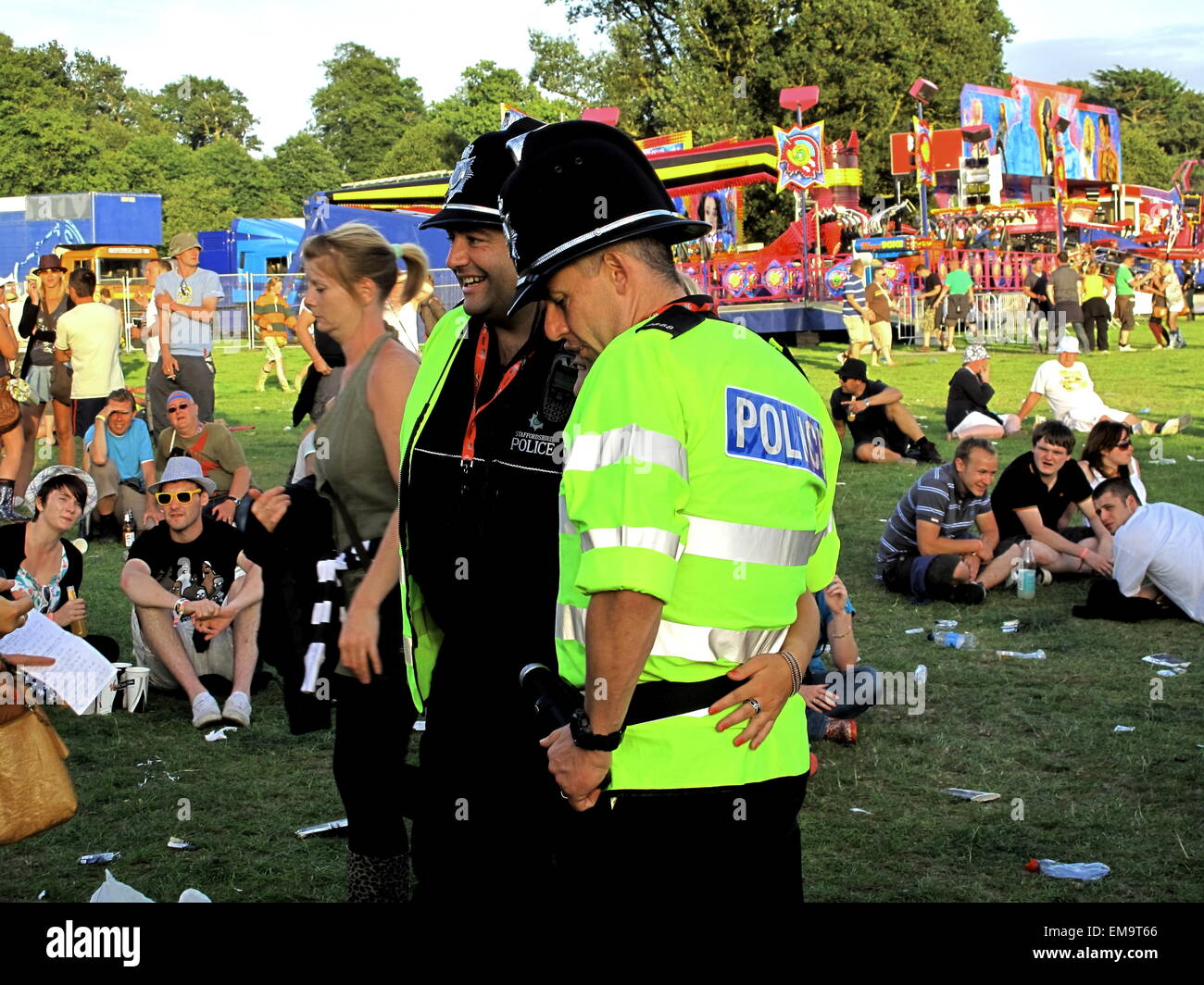 Police community interaction hi-res stock photography and images - Alamy