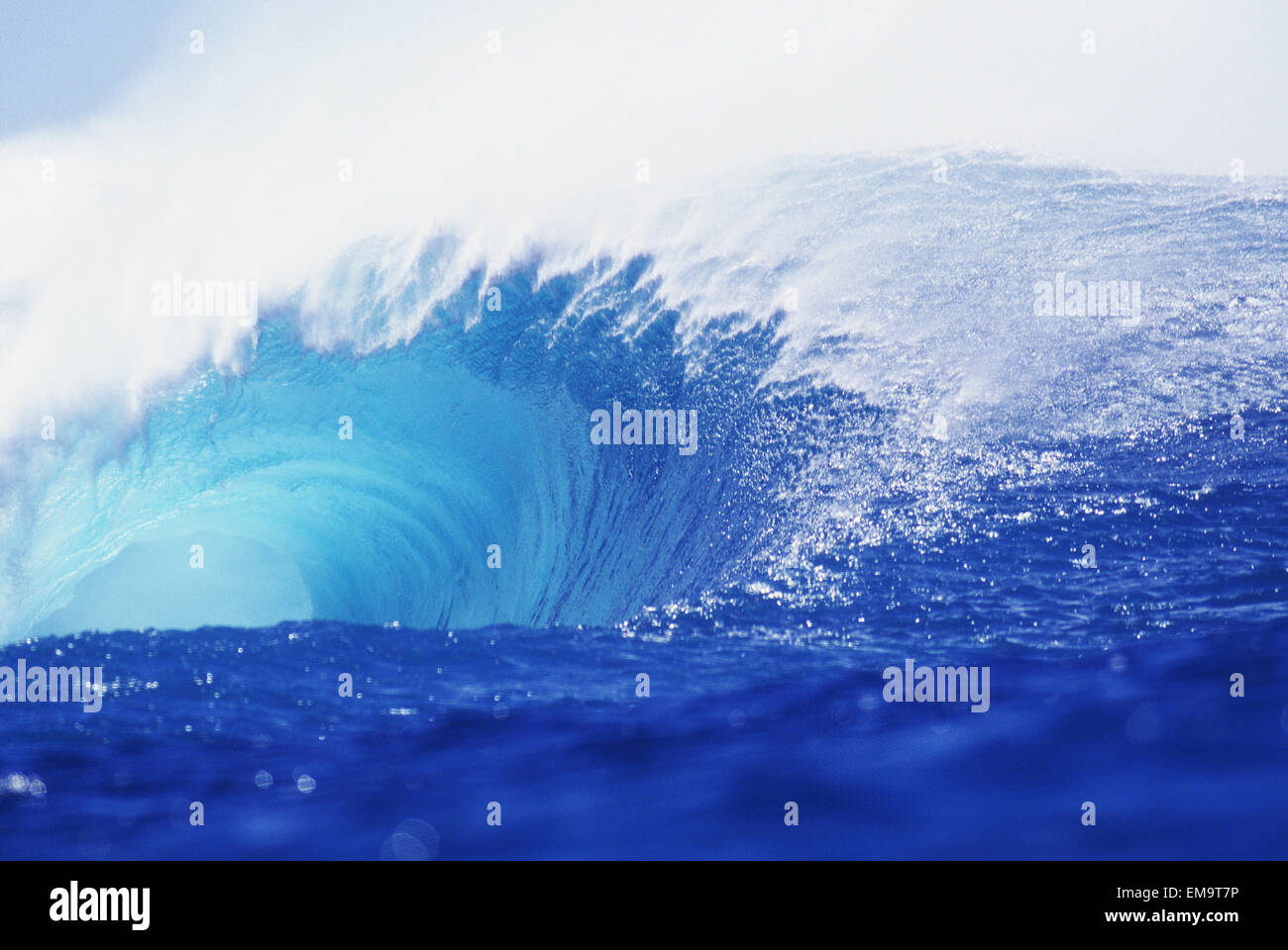 Hawaii, Oahu, Perfect Wave At Pipeline Stock Photo - Alamy